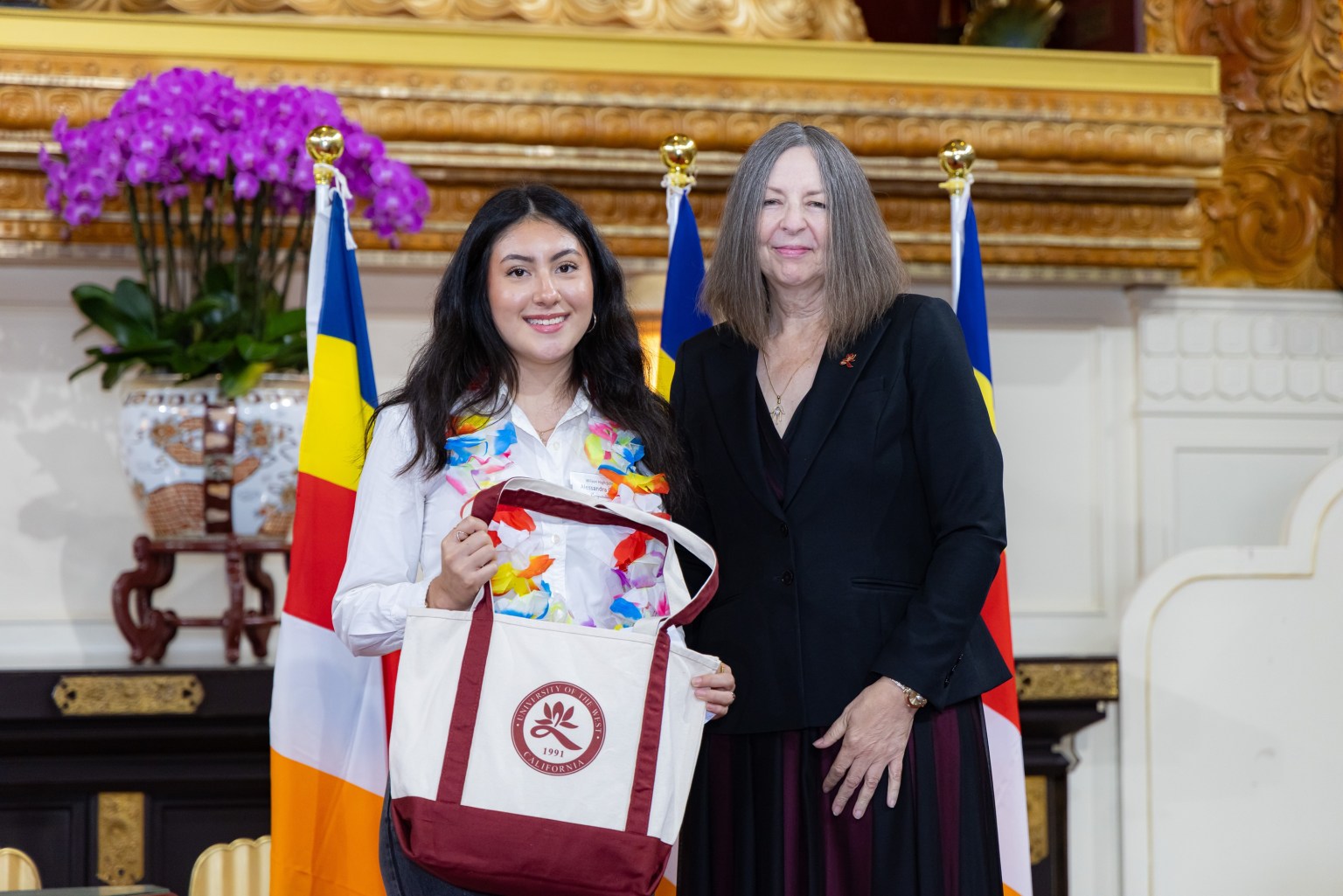 Hsi Lai Temple “Winter Love & Joy” Program Lighting Hope with Love ...